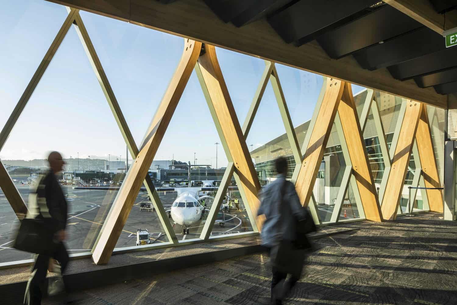 Madera laminada curvada para crear trama estructural | Maderas Menur